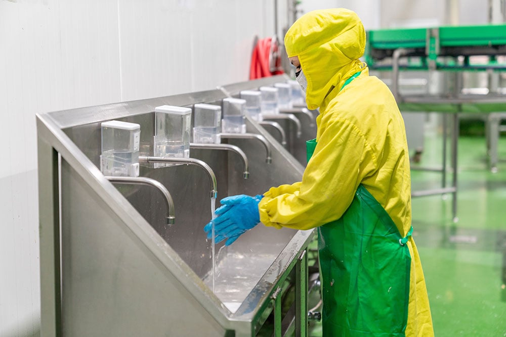 How Does Food Get Contaminated?