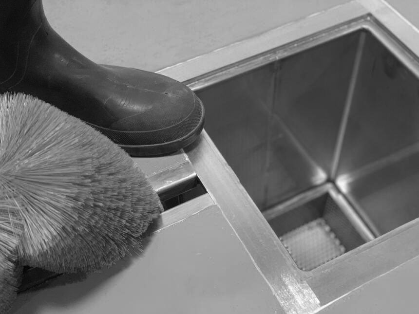 Stainless Steel Facility Drainage: Types, Benefits & Uses