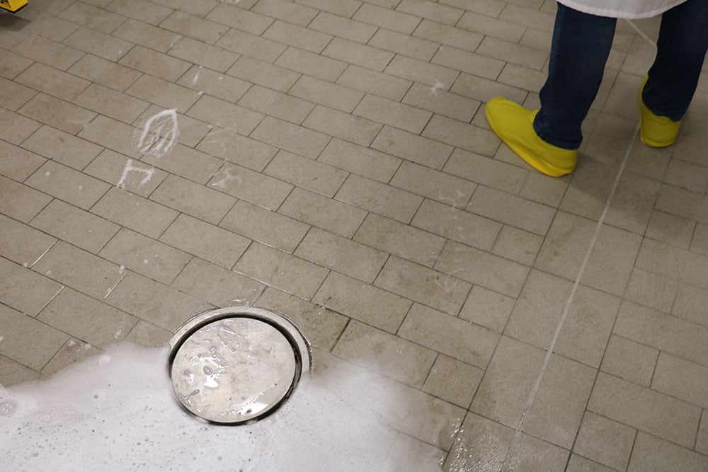 Hub Drain vs Floor Drain: Which Drain System Is For You?